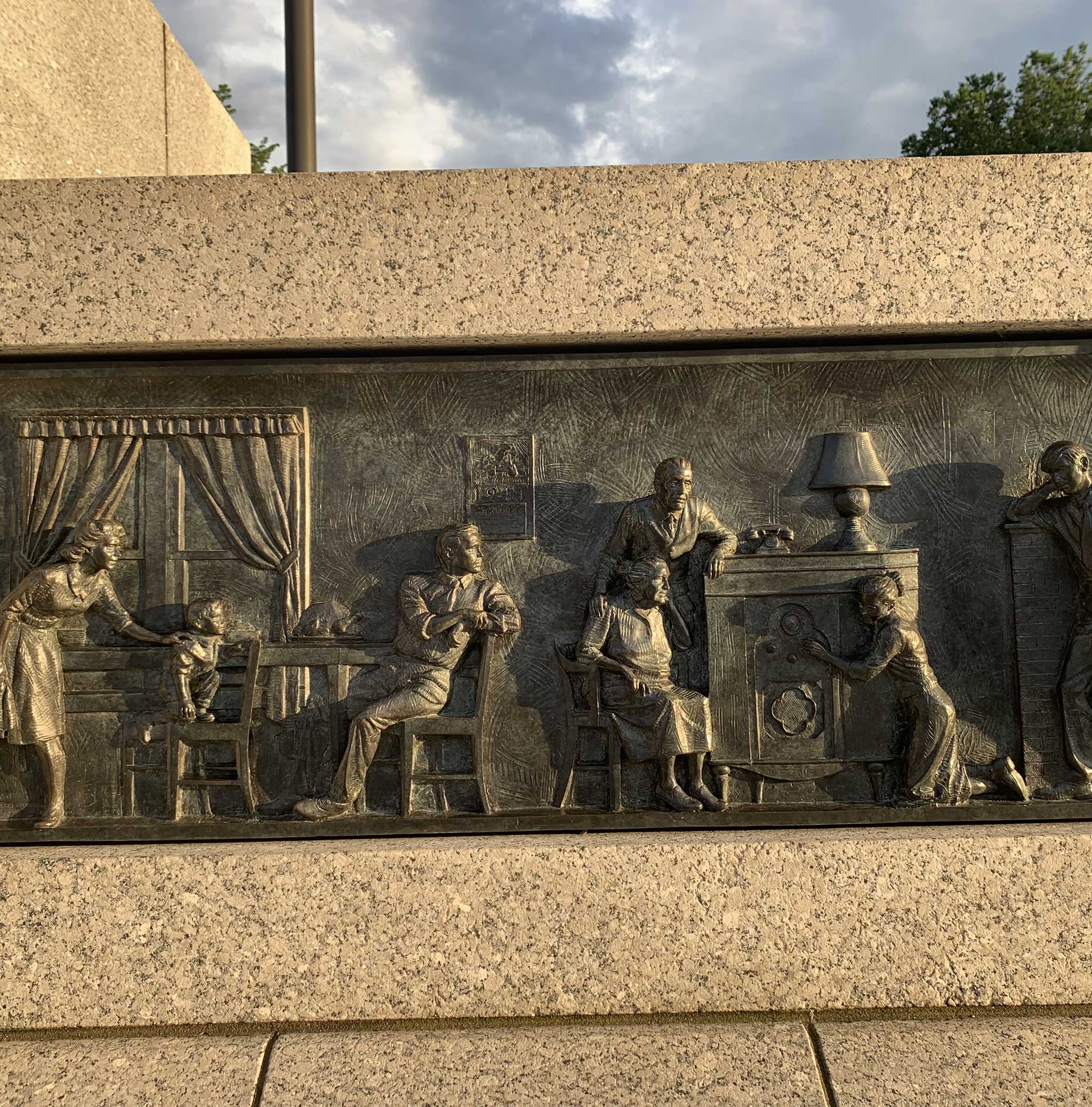 WW2: Grand Entrance » Washington, D.C. audio guide app » VoiceMap