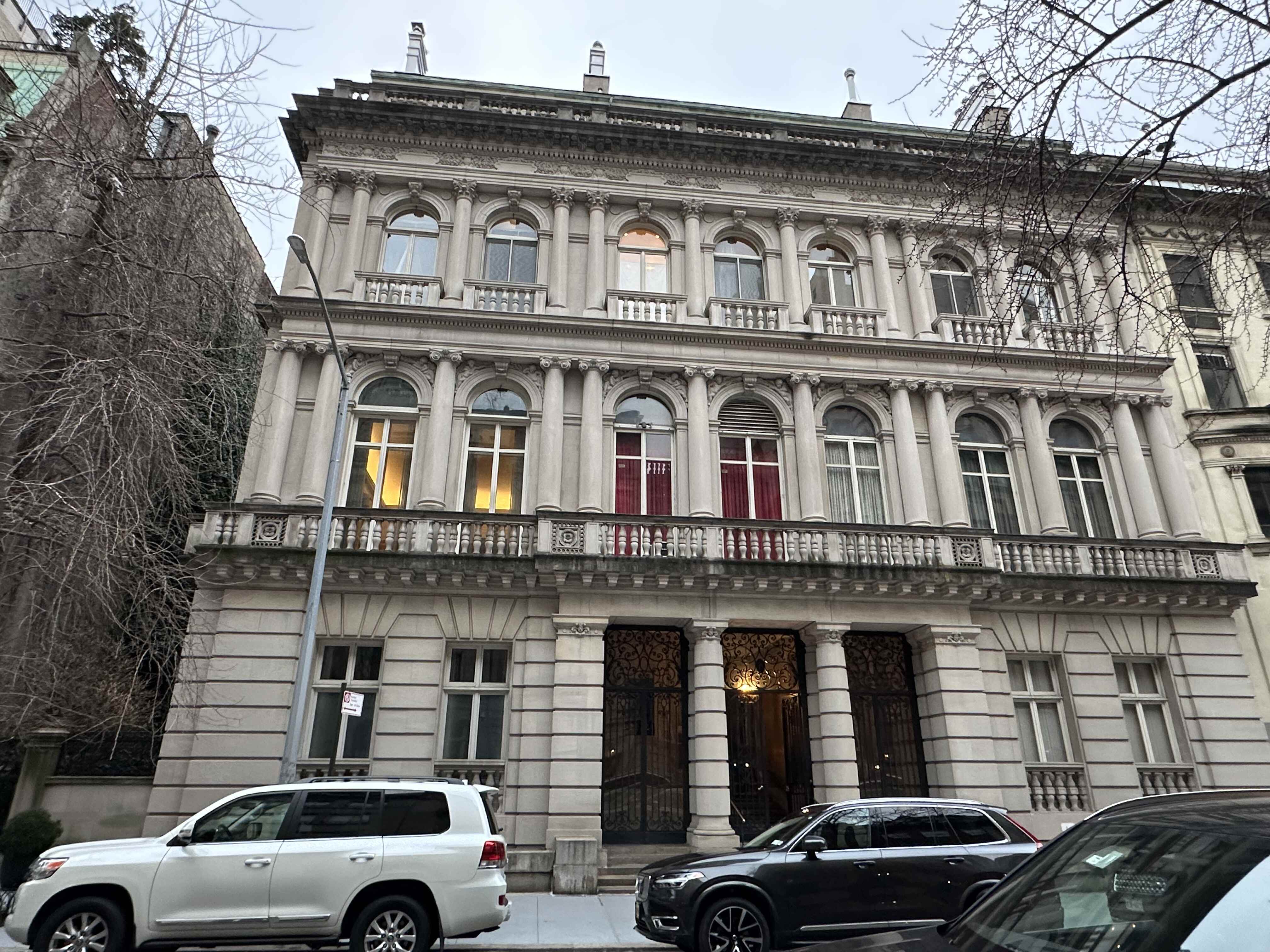 Joseph Pulitzer House » New York City audio guide app » VoiceMap