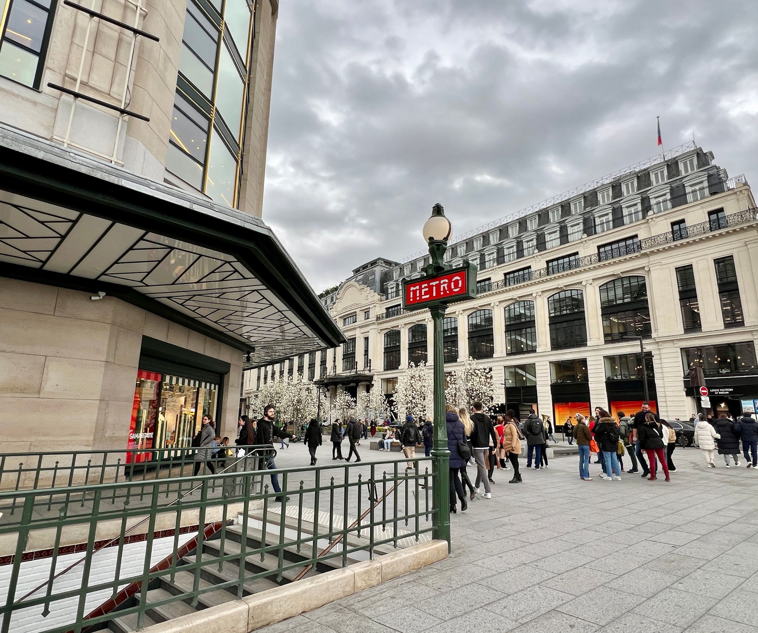 La Samaritaine: Start of Tour » Paris self-guided audio tour app » VoiceMap
