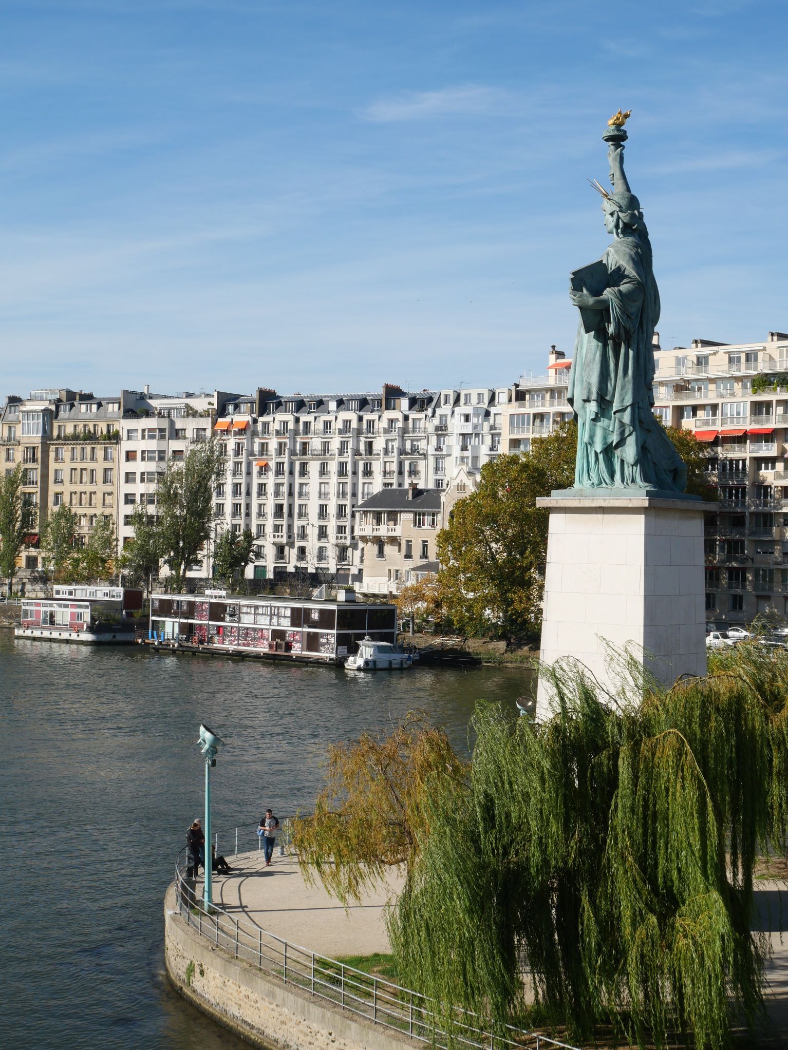 Paris' Statue of Liberty » Paris self-guided audio tour app » VoiceMap