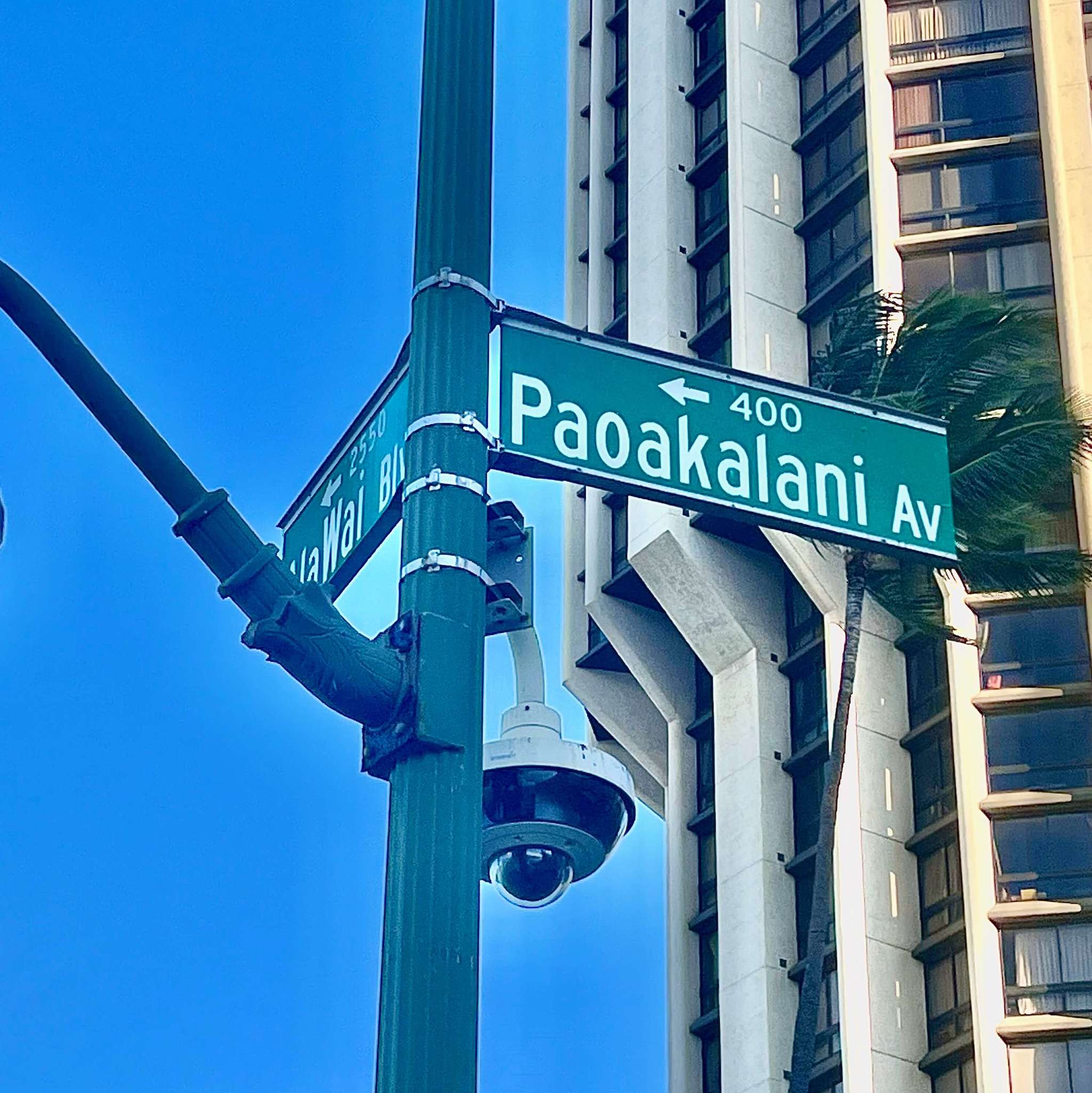 Overthrow » Honolulu, Hawaii audio guide app » VoiceMap