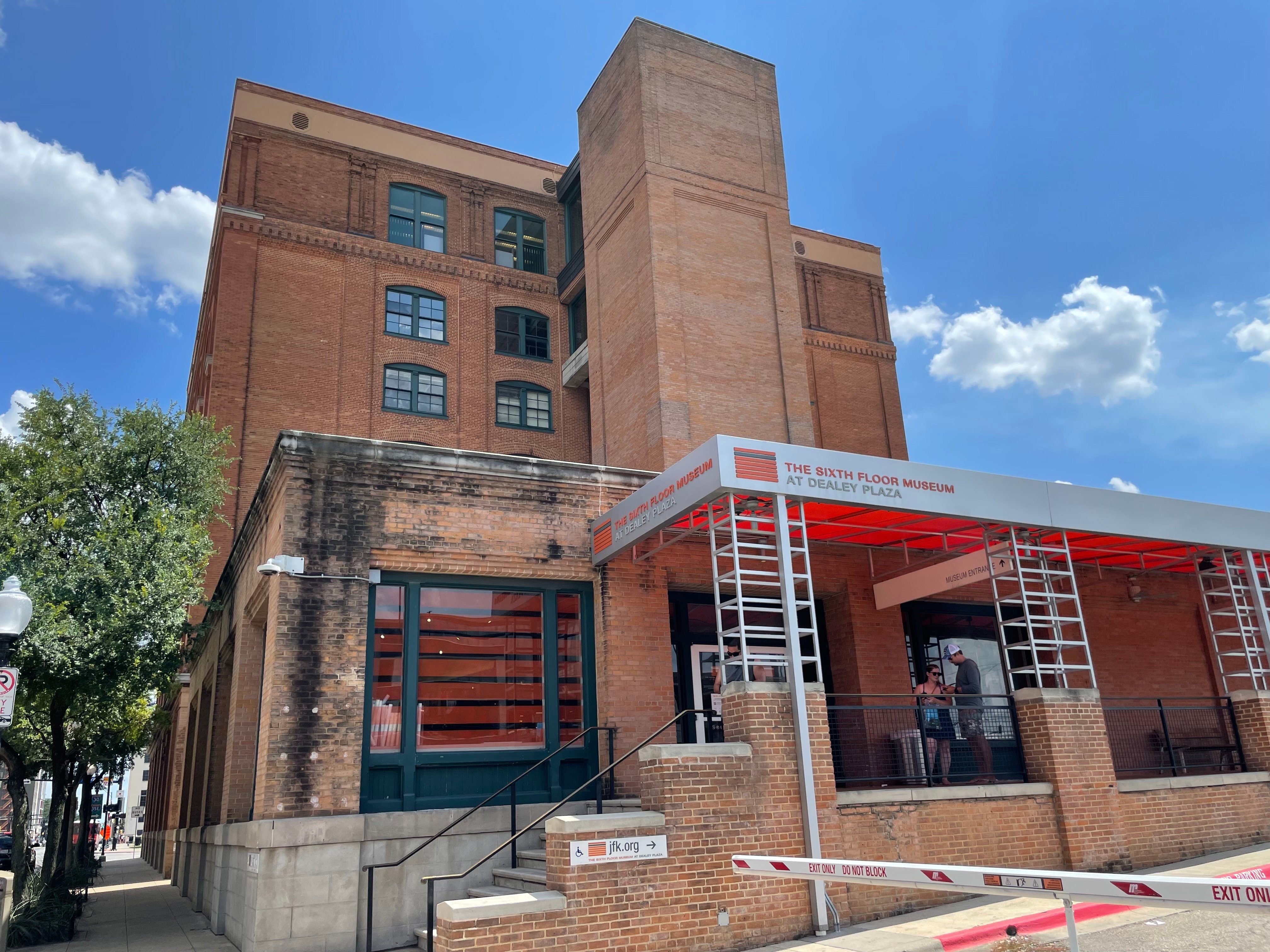 The Sixth Floor Museum » Dallas audio guide app » VoiceMap