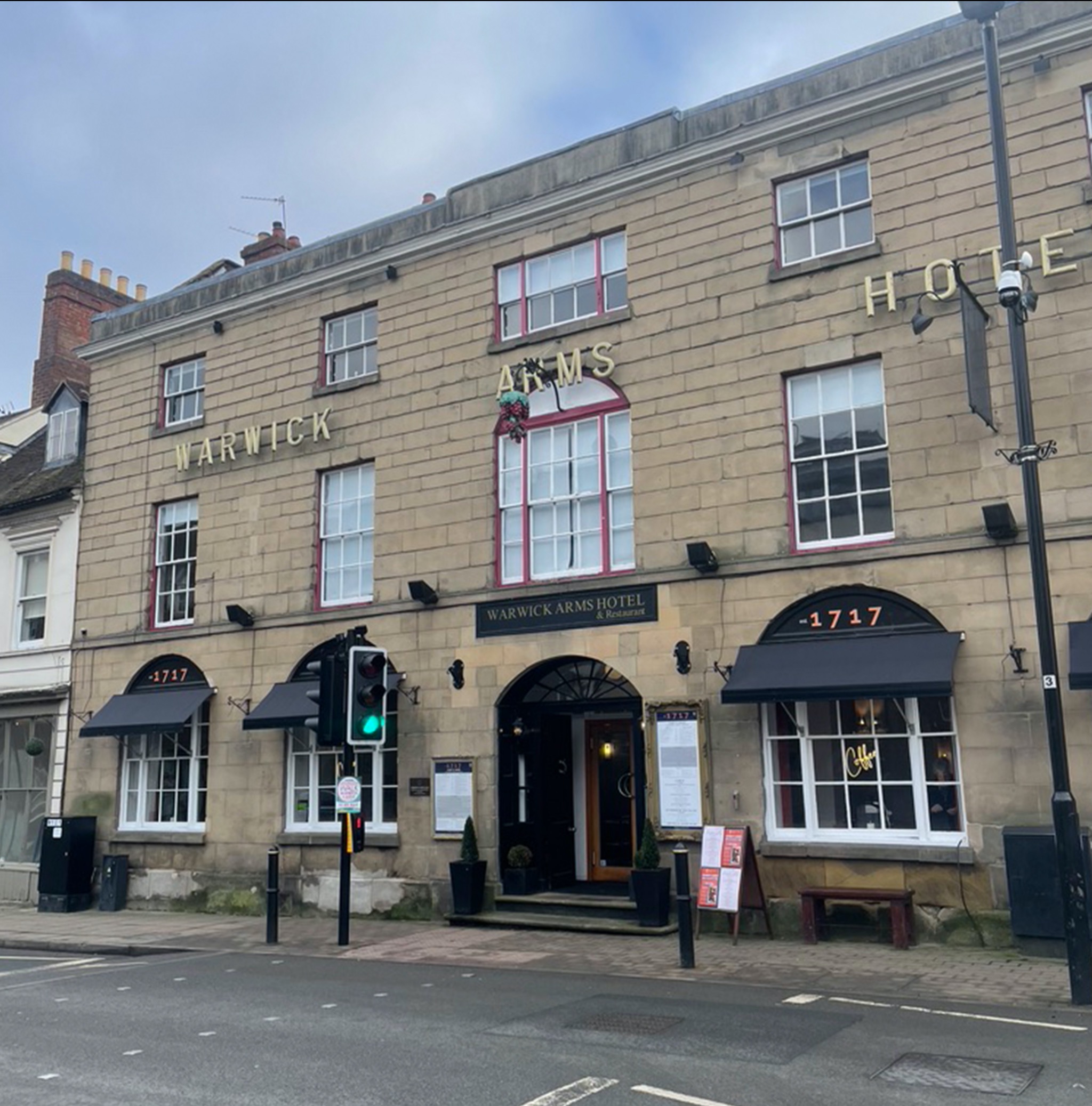The Warwick Arms Hotel » Warwick self-guided audio tour app » VoiceMap