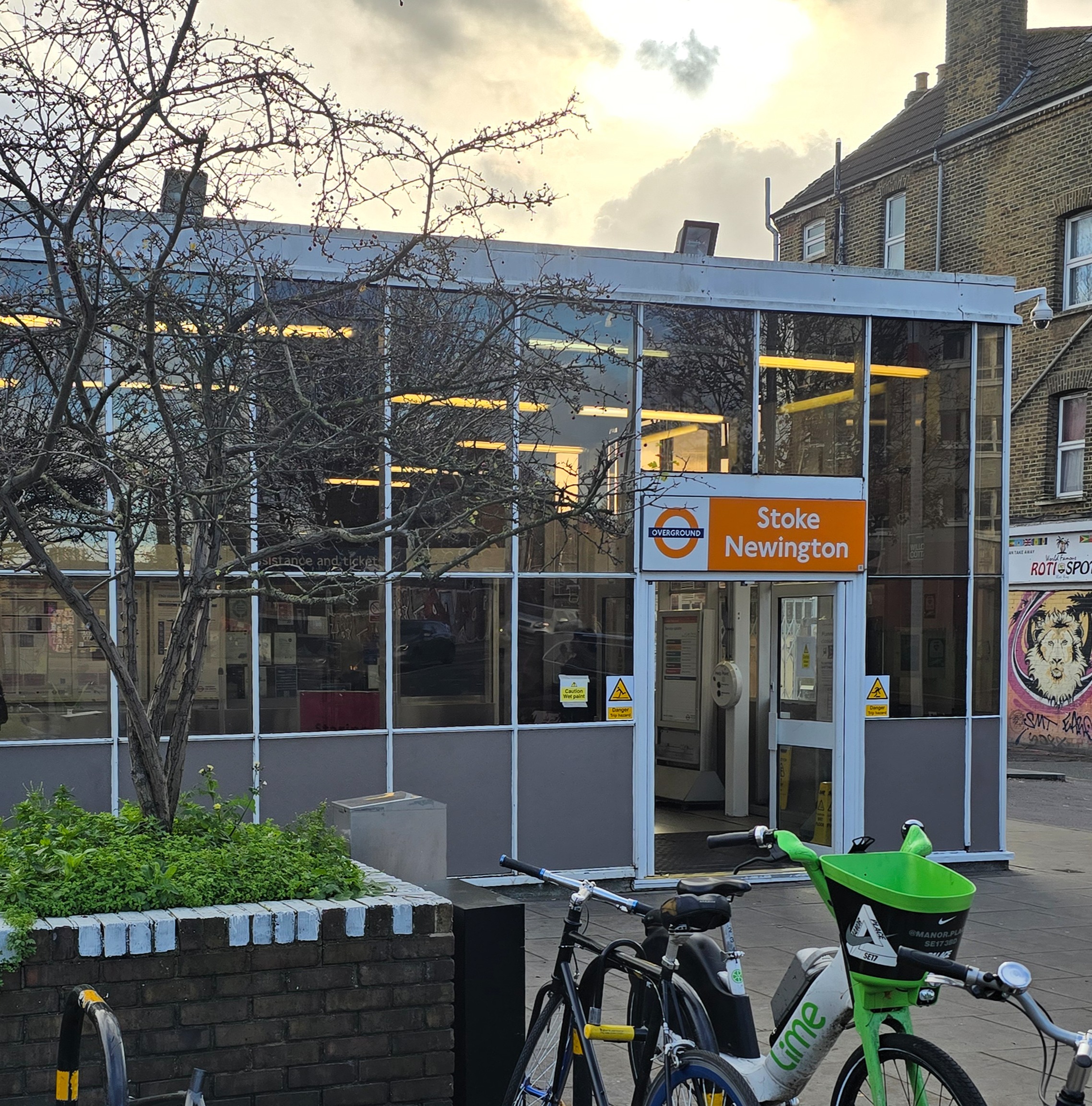Start: Stoke Newington » London self-guided audio tour app » VoiceMap